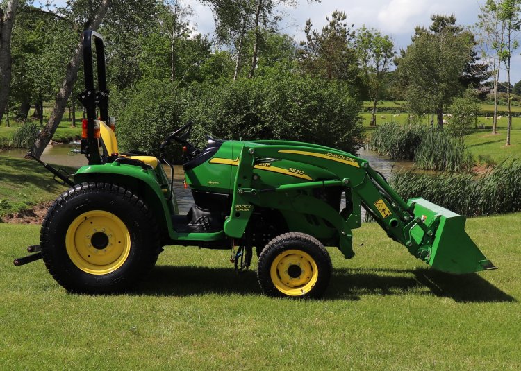 Used John Deere 3520 for sale