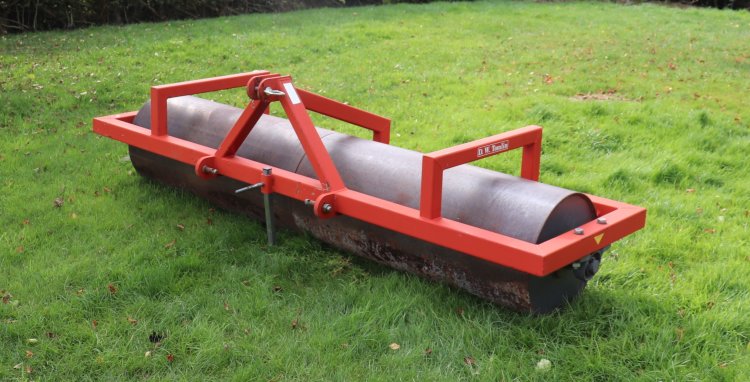 Used DW Tomlin 3-point Linkage 6ft Flat Field Roller for sale